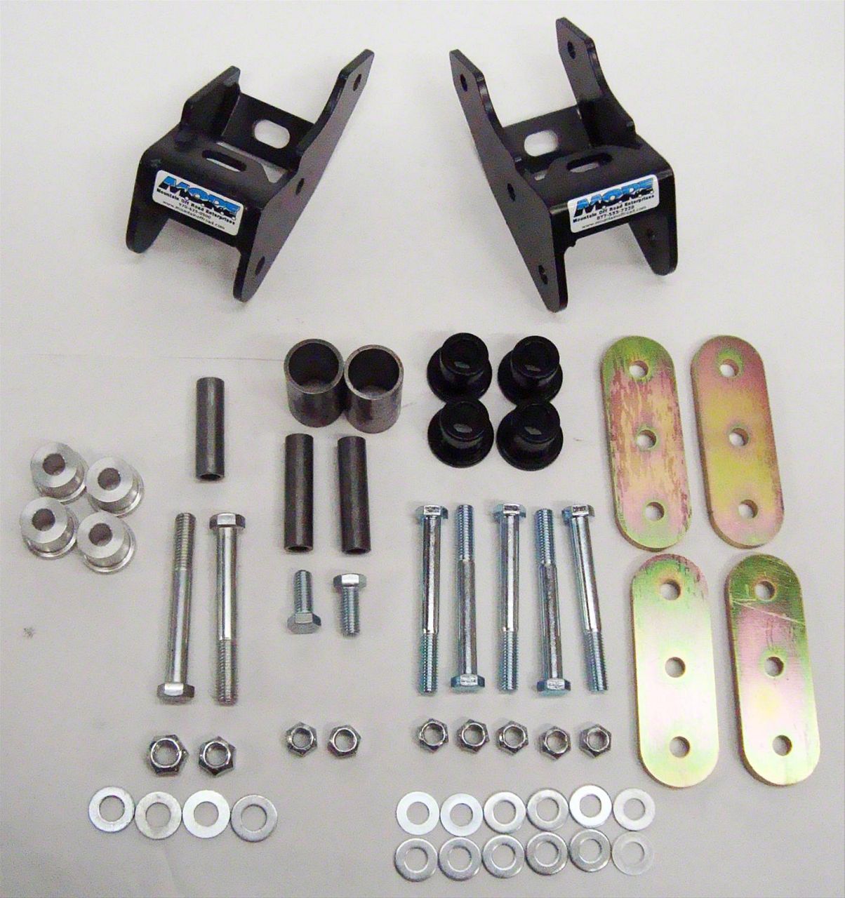 M.O.R.E. Jeep Wrangler Stubby Shackle Reversal System with Shackle ...